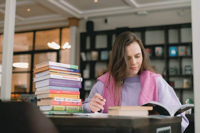 Top Reasons Why You Should Study English in Melbourne